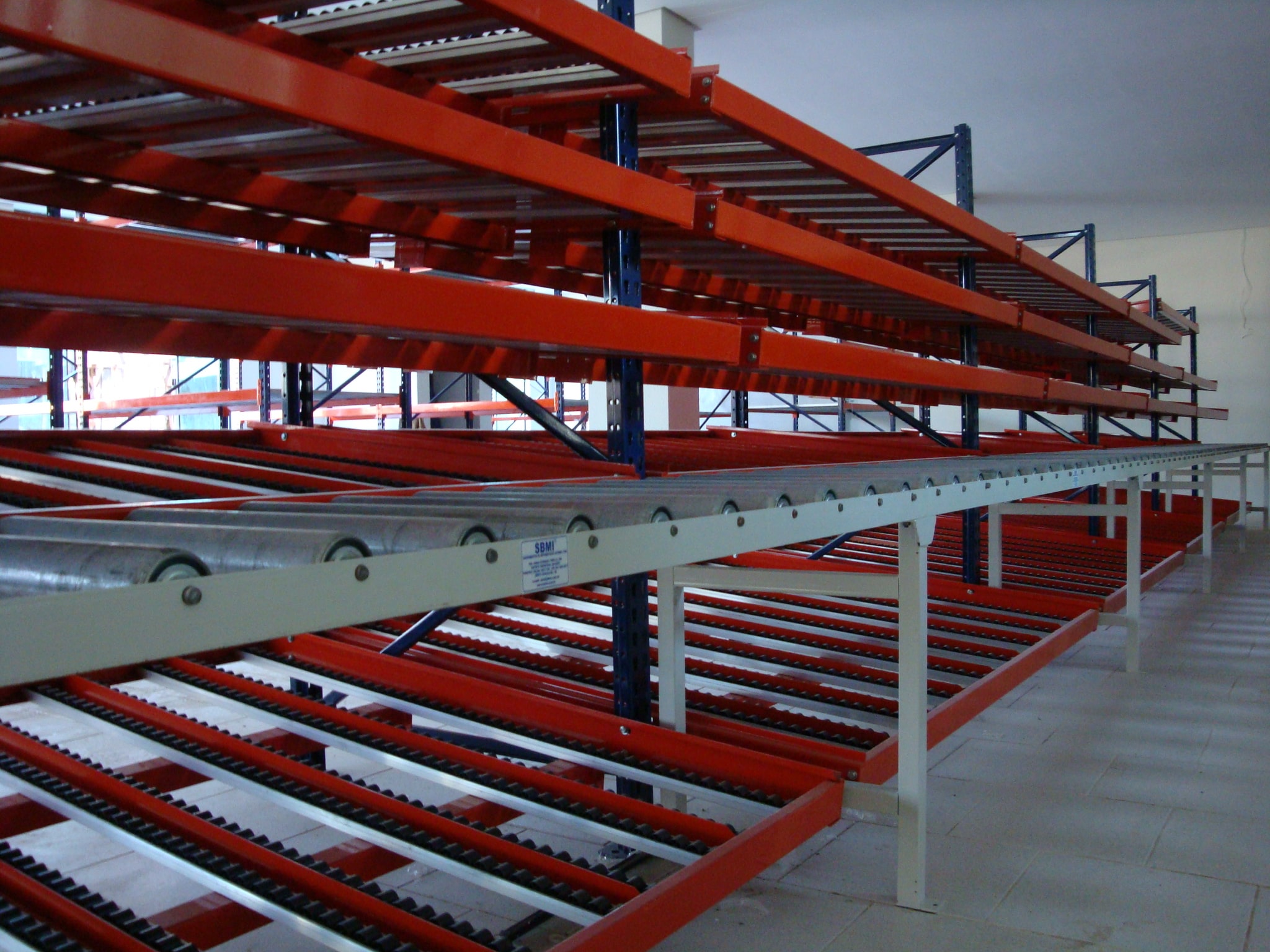 Armazenagem Flow Rack – Tedesco Armazenagem